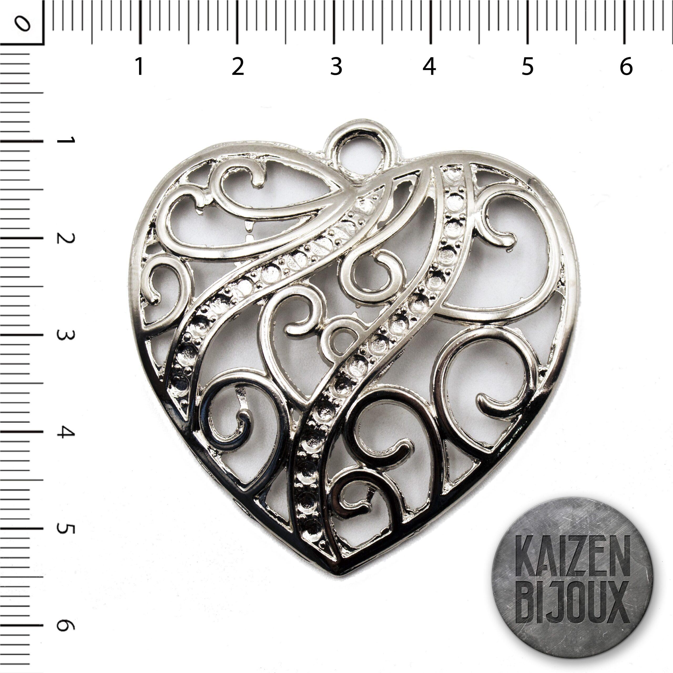 Corazon calado con dibujo 45mm - Kaizen Bijoux